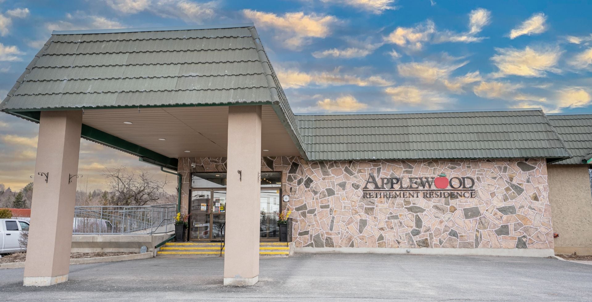 Gallery - Applewood Retirement Residence | Lev Senior Living